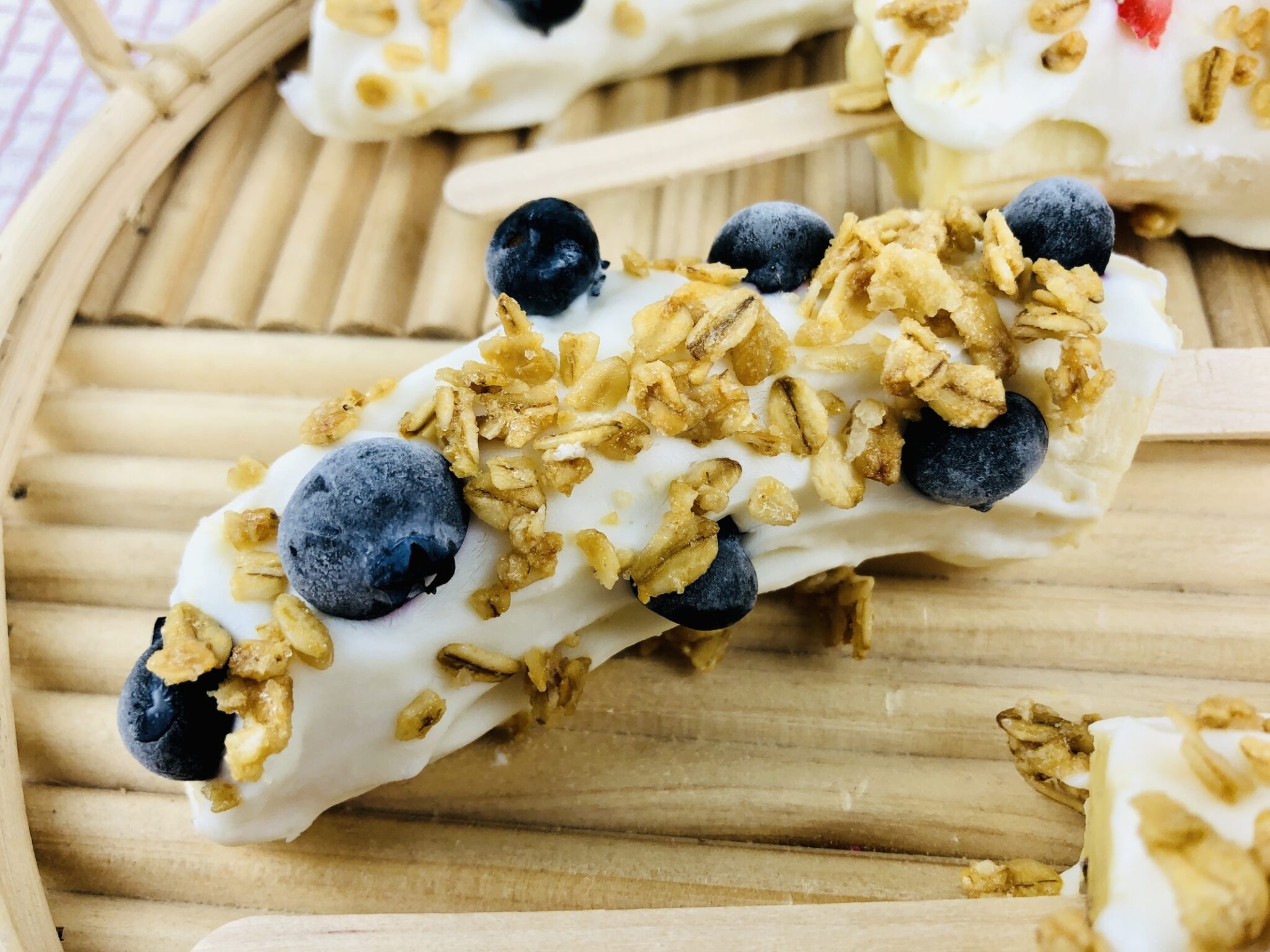 4-Ingredient Frozen Banana Yogurt Pops - Ditch the Wheat